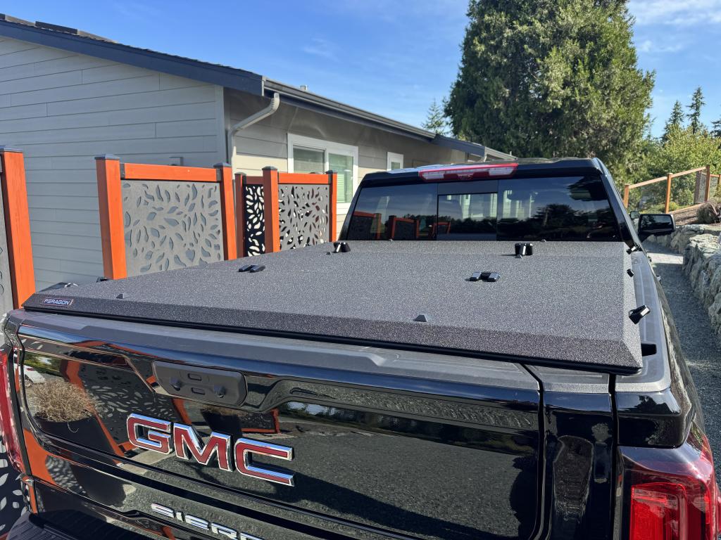 Tectonic™ Dual-Motion Tri-Fold Truck Bed Cover - Peragon®