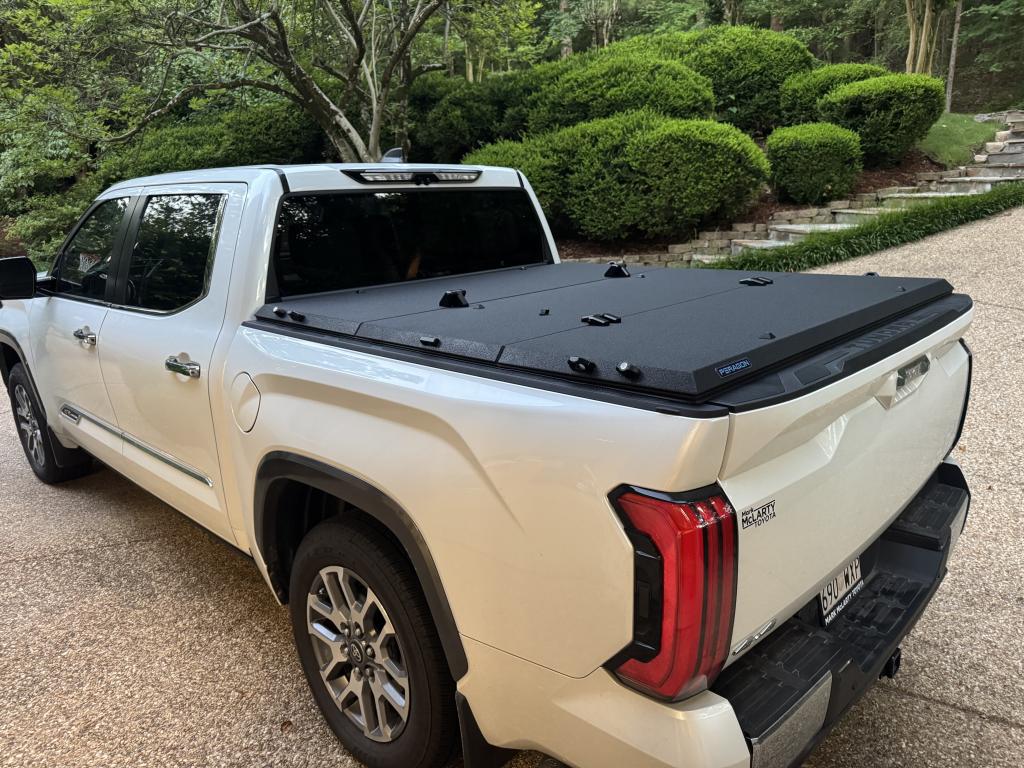Tectonic™ Dual-Motion Tri-Fold Truck Bed Cover - Peragon®