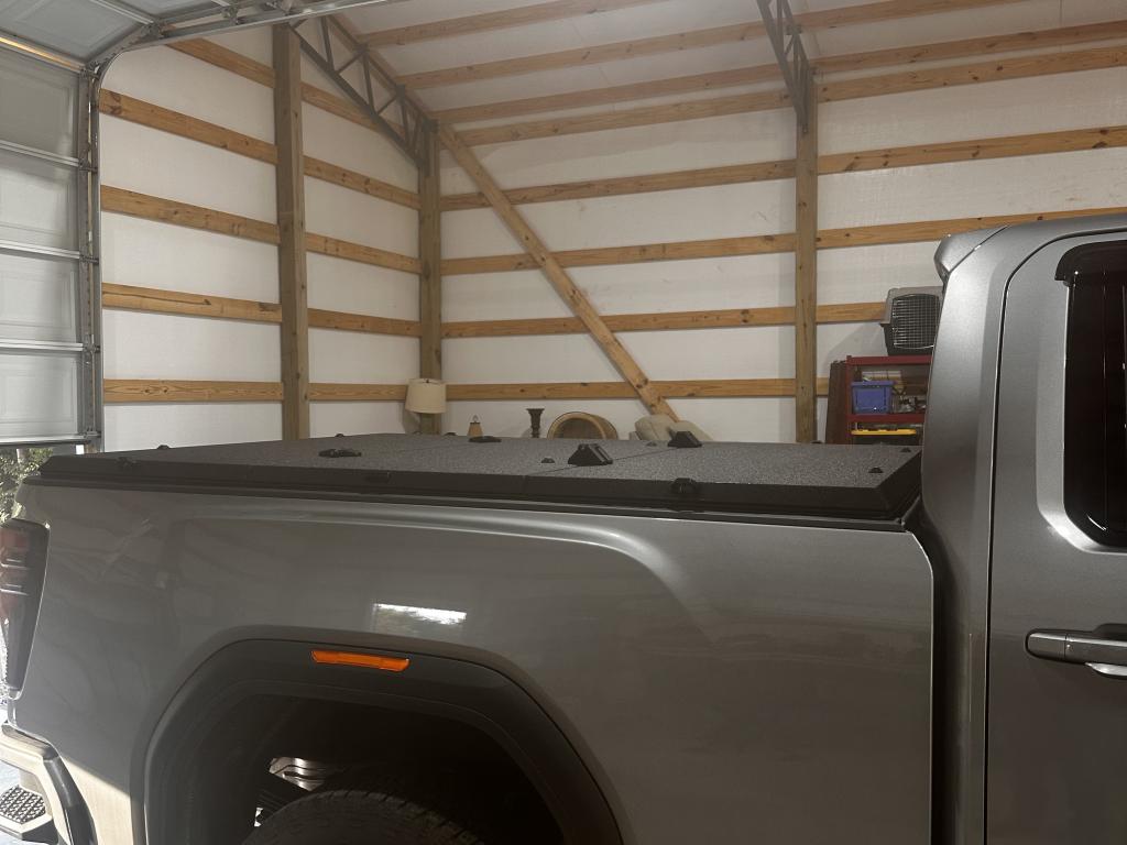 Tectonic™ Dual-Motion Tri-Fold Truck Bed Cover - Peragon®