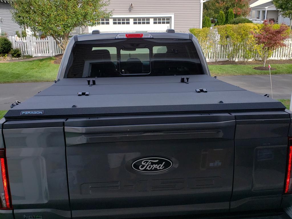 Tectonic™ Dual-Motion Tri-Fold Truck Bed Cover - Peragon®