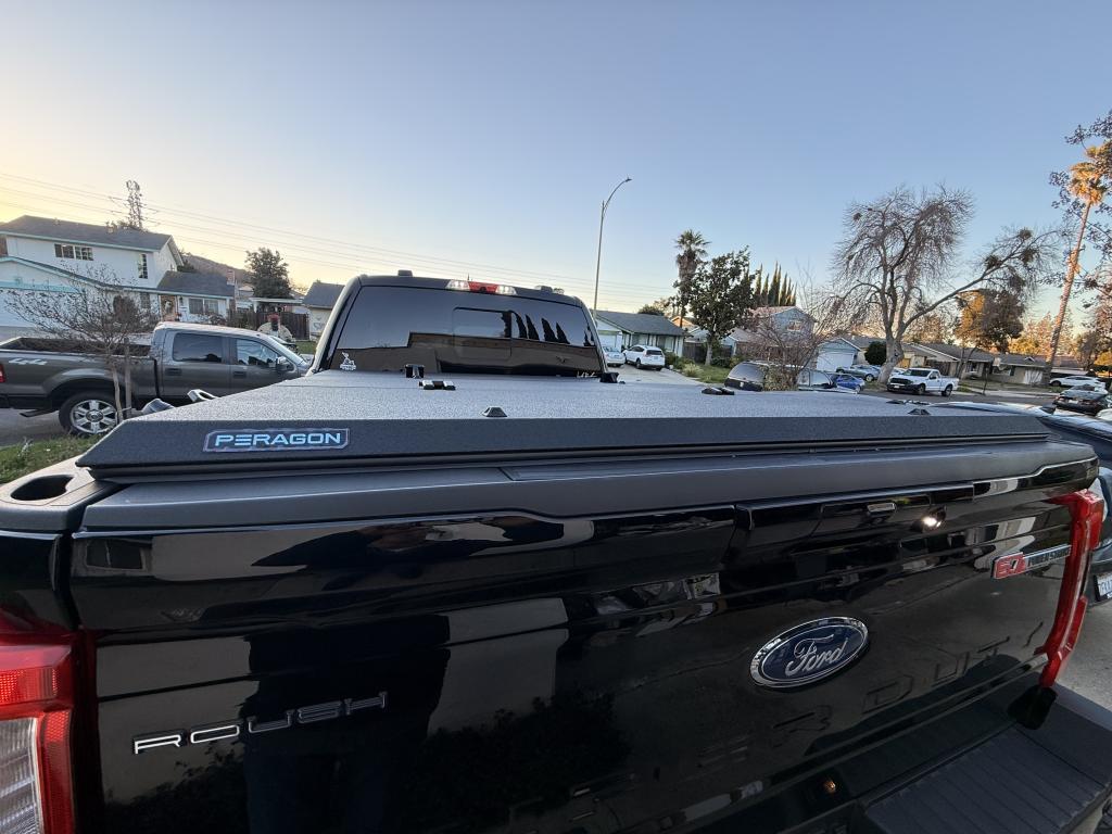 Tectonic™ Dual-Motion Tri-Fold Truck Bed Cover - Peragon®
