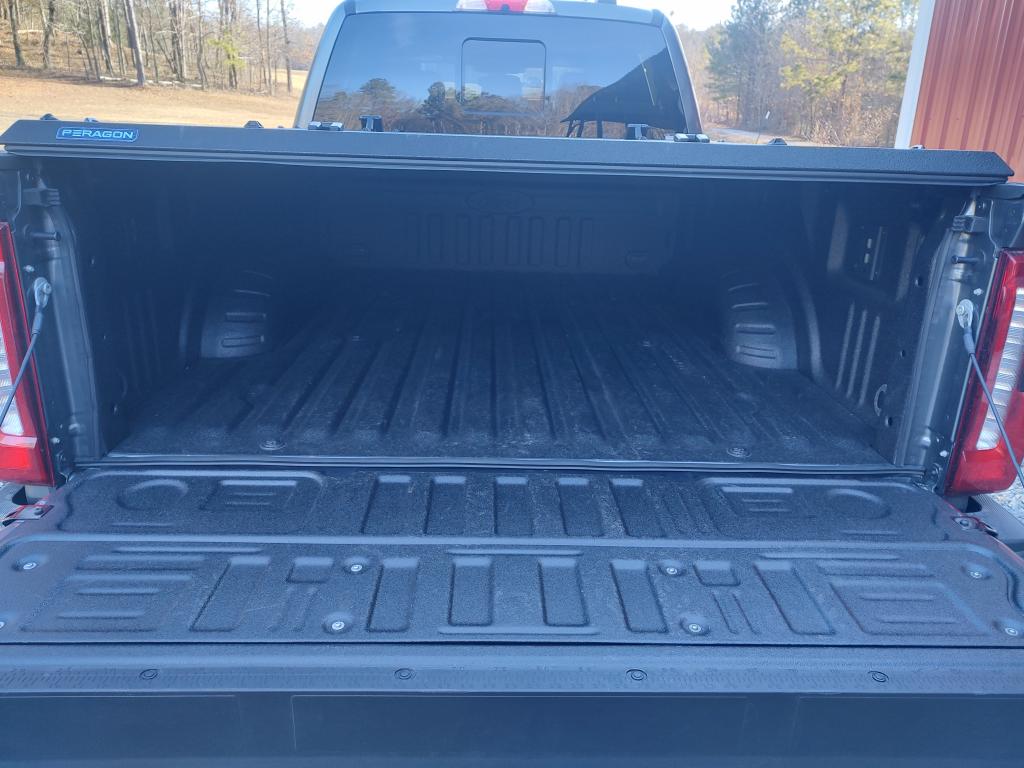 Tectonic™ Dual-Motion Tri-Fold Truck Bed Cover - Peragon®