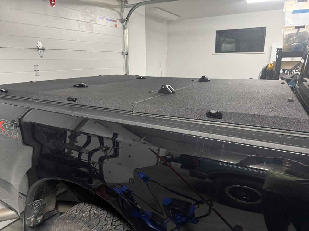 Tectonic™ Dual-Motion Tri-Fold Truck Bed Cover - Peragon®