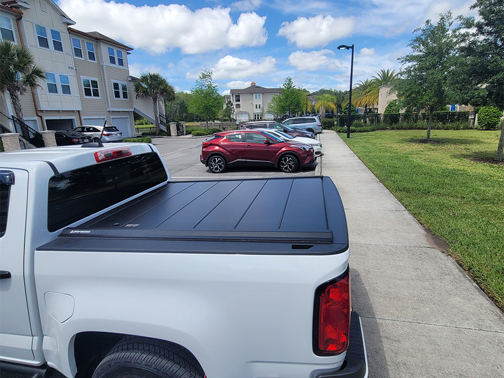2020 Chevrolet Colorado Bed Cover For Your Truck - Peragon®